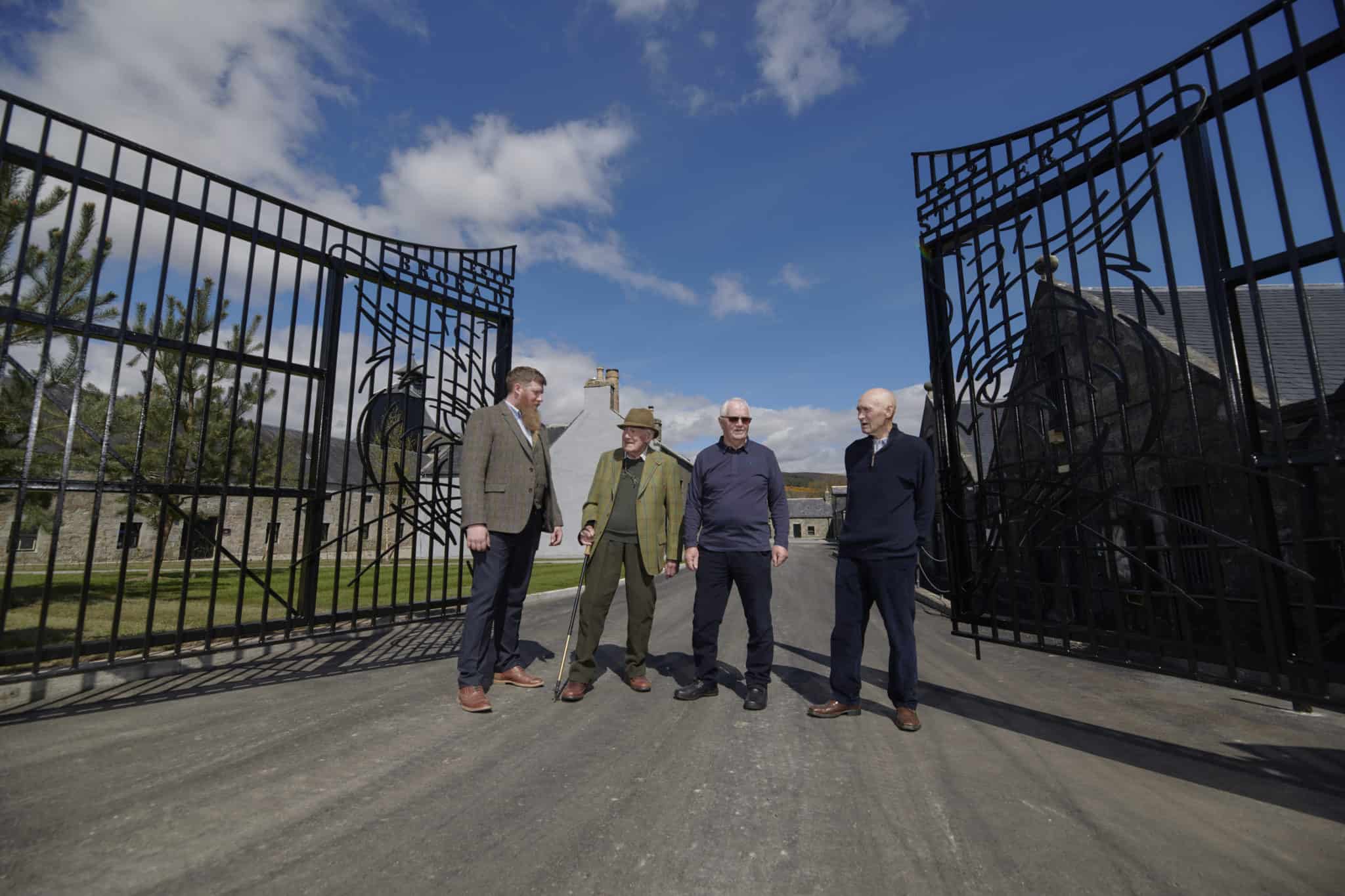 Stewart Bowman welcomes his father and old distillery workers at Brora ...